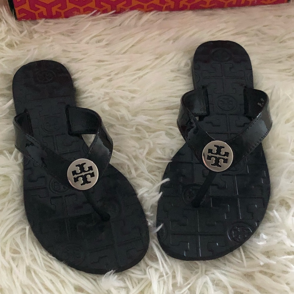Tory Burch Thora Patent Calf Flip Flops Sandals - Gem